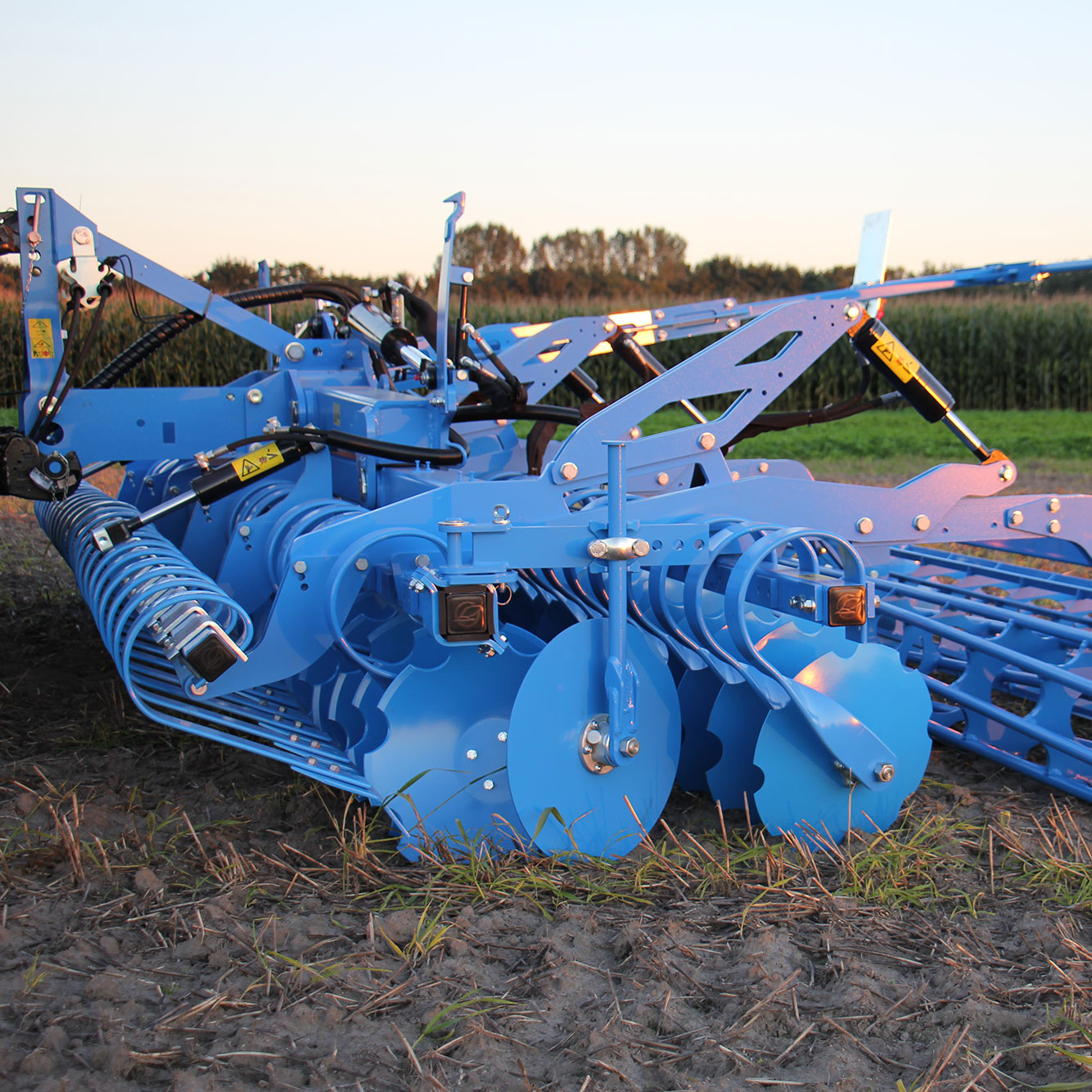 Grapa cu discuri compacte Lemken Heliodor